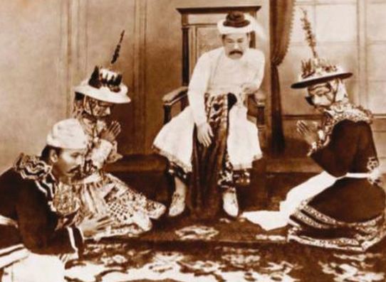 Review of The King in Exile - New Mandala