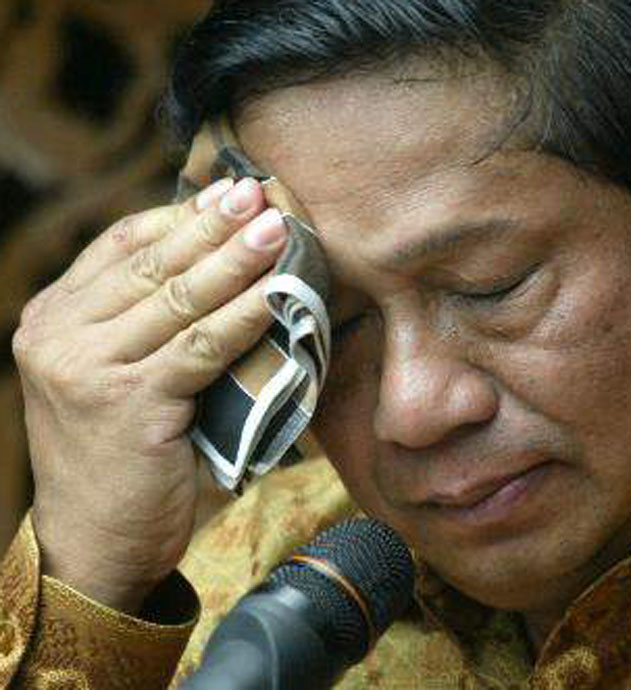 SBY-Sweating-and-Panicking-during-Speech - New Mandala