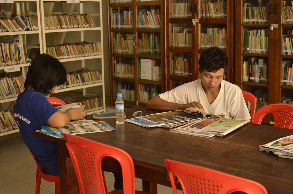 Myanmar-library-BeyondAccess-flickr - New Mandala