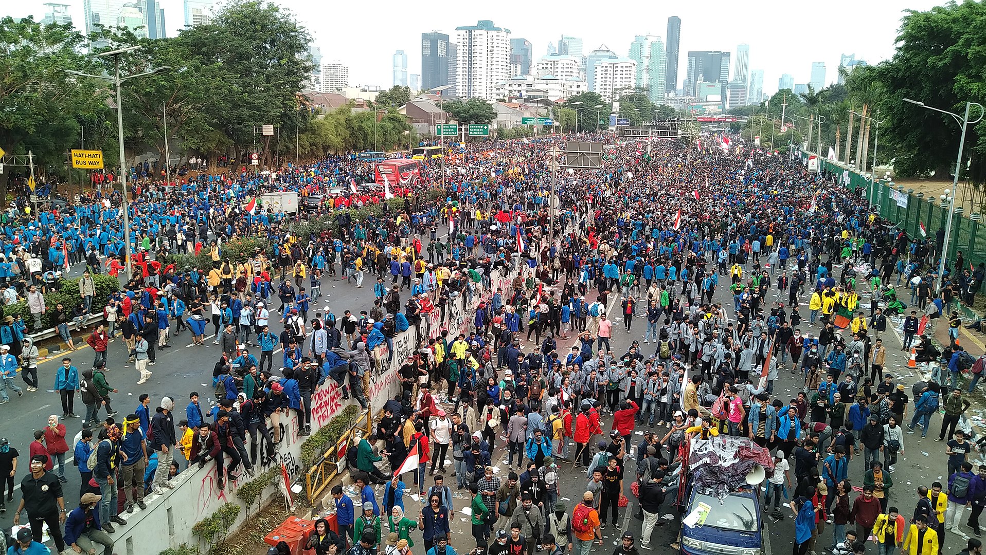 Indonesian protests point to old patterns - New Mandala