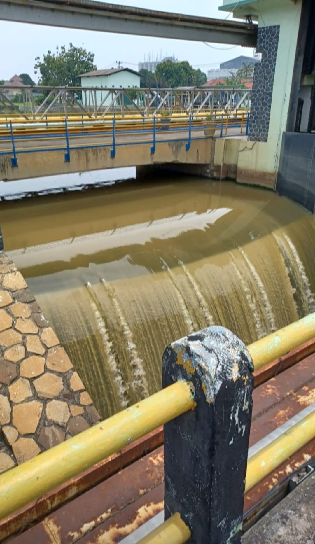 Can Indonesia clean up political pollution along the Citarum River ...